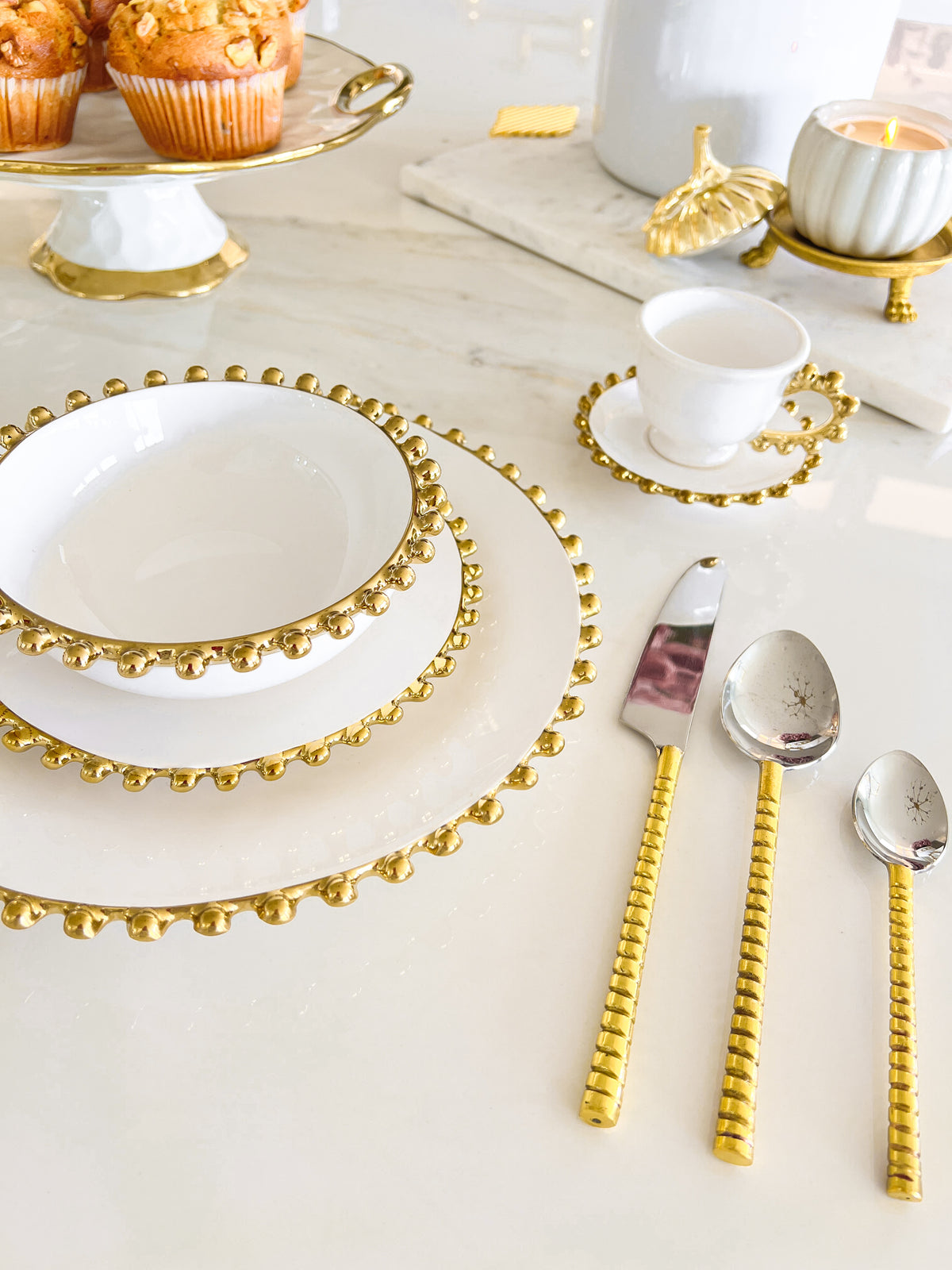White and Gold Beaded Dinnerware 5 pcs Set | HTS DECOR