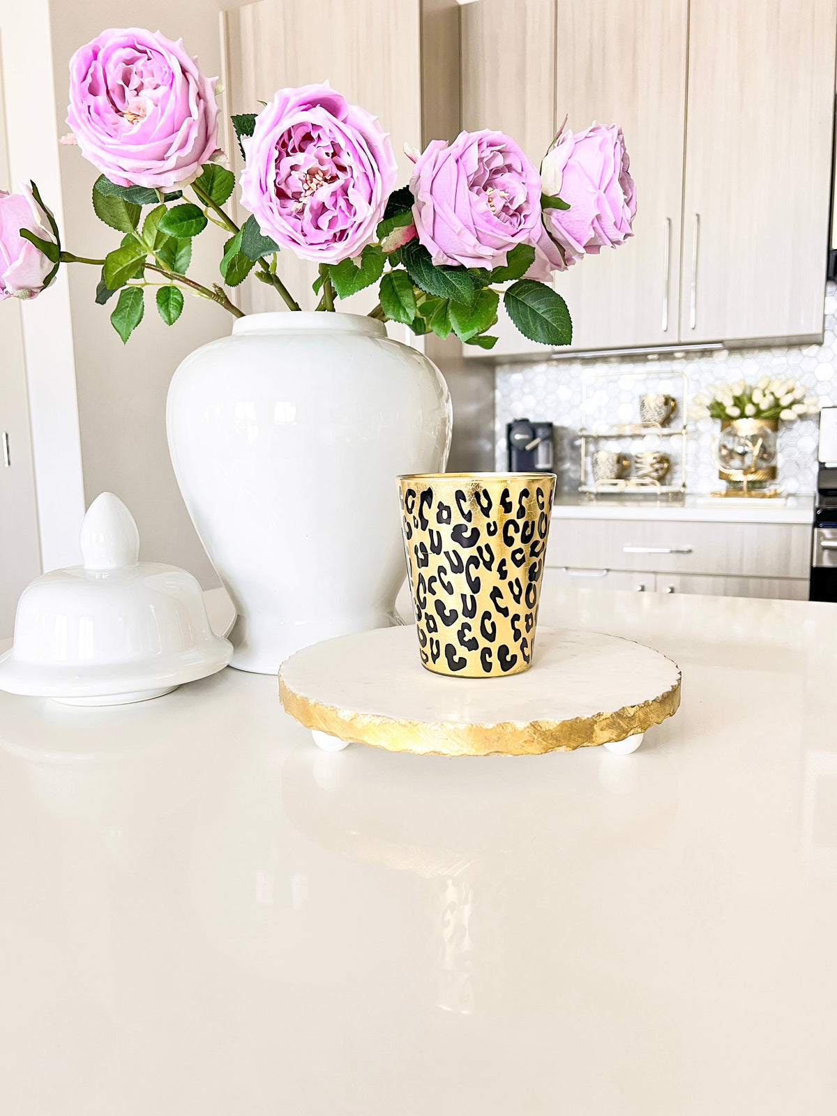 Gold Edge Round Marble Footed Trivet | HTS HOME DECOR